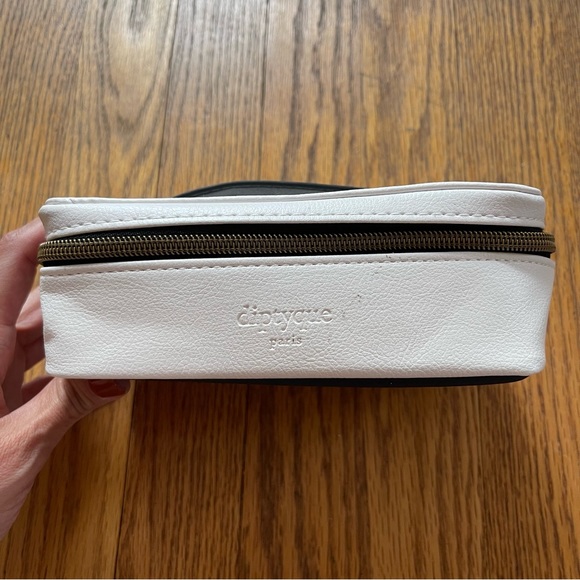 diptyque | Skincare | New Diptyque Amenity Kit Qatar Airlines Business ...